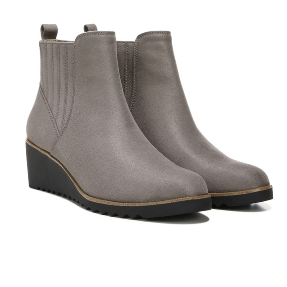 Life Stride | Shoes | Zenith Chelsea Wedge Boot Size 7 Color Grey ...